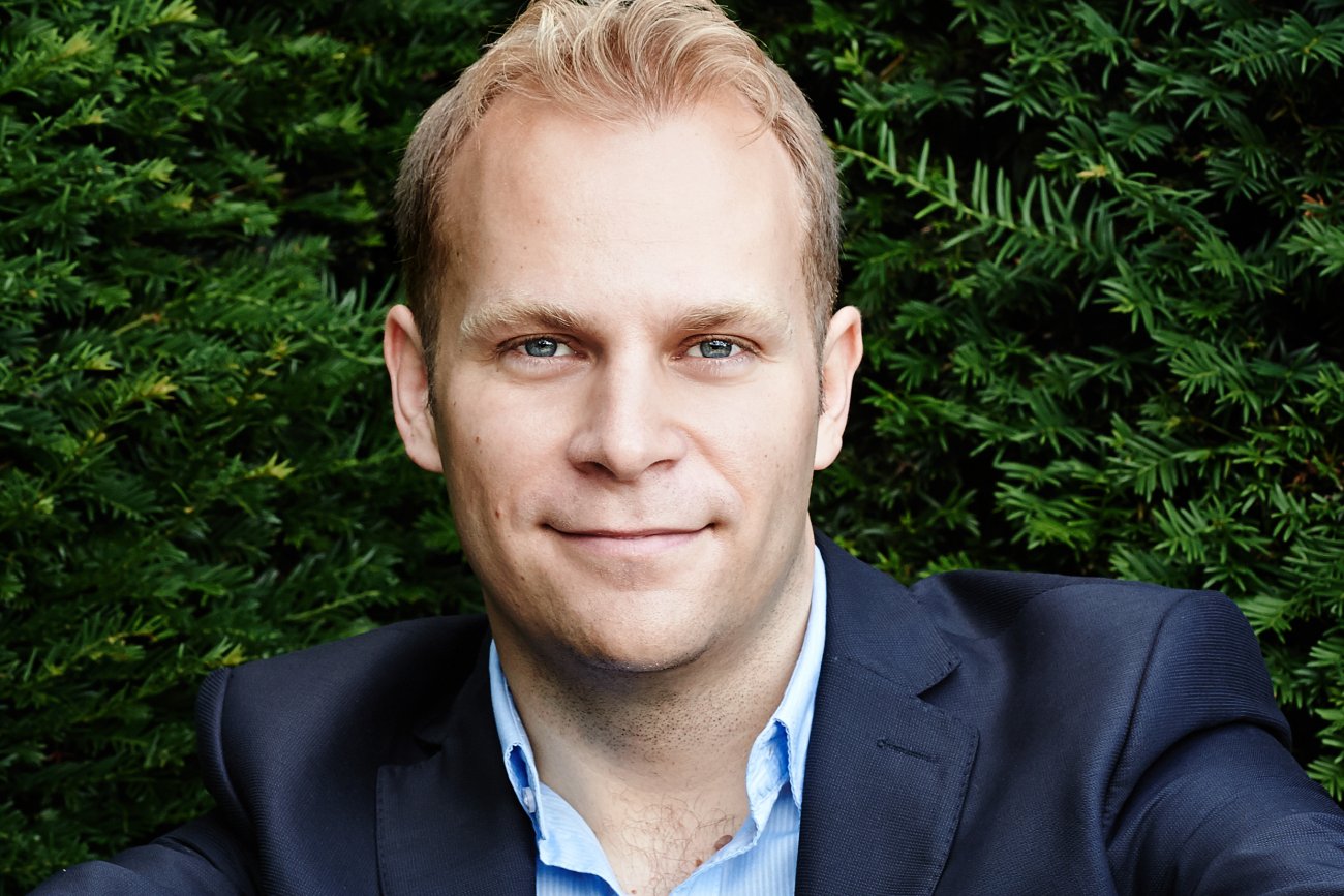 Jonathan Ware | HarrisonParrott